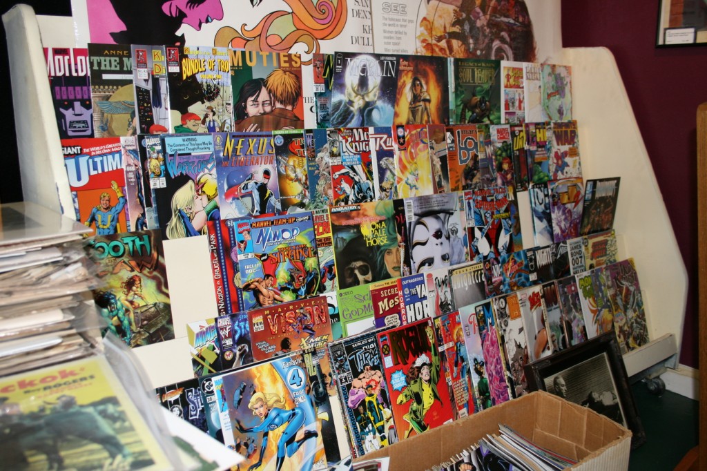 100s of comics - Limited Edition